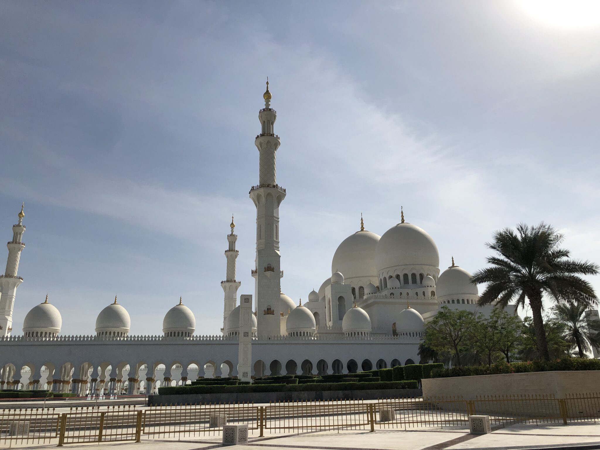Journey to the Heart of the UAE: Embracing the Grandeur of Sheikh Zayed ...